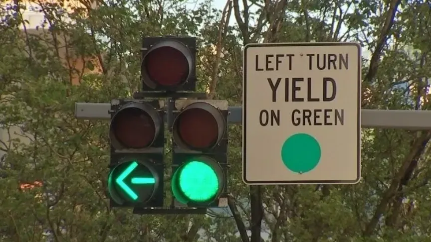 The Surprising Purpose of Green Lights on Vehicles - Xekonomi